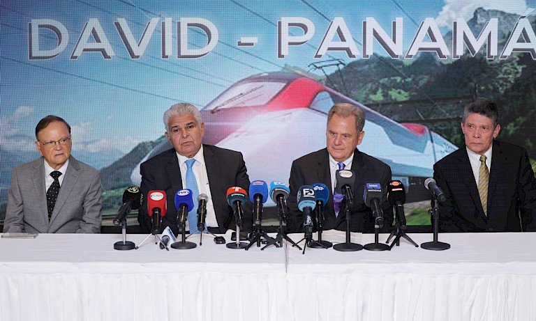 Mulino ratifica compromiso de construir tren David-Panamá y designa al ...
